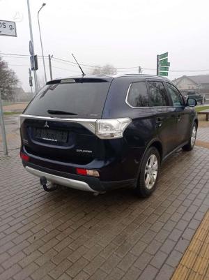 Blue Mitsubishi Outlander 2014 in Raseiniai, with an engine capacity of 2.00 L and mileage of 189 thousand km for 7400 €, photo 11 on AUTOMOTO.COM.LV