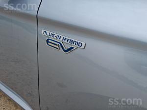 Zils Mitsubishi Outlander 2014 Rīga, ar dzinēja tilpumu 2.00 L un nobraukumu 199 tūkst. km par 10590 €, foto 14 vietnē AUTOMOTO.COM.LV