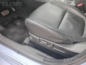 Zils Mitsubishi Outlander 2014 Rīga, ar dzinēja tilpumu 2.00 L un nobraukumu 199 tūkst. km par 10590 €, foto 17 vietnē AUTOMOTO.COM.LV