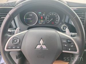 Zils Mitsubishi Outlander 2014 Rīga, ar dzinēja tilpumu 2.00 L un nobraukumu 199 tūkst. km par 10590 €, foto 32 vietnē AUTOMOTO.COM.LV