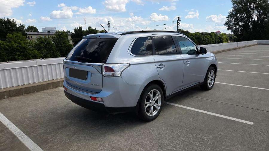 Zils Mitsubishi Outlander 2014 Ukmergė, ar dzinēja tilpumu 2.00 L un nobraukumu 280 tūkst. km par 6999 €, foto 8 vietnē AUTOMOTO.COM.LV