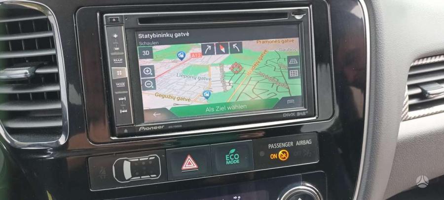 Zils Mitsubishi Outlander 2015 Šauļi, ar dzinēja tilpumu 2.27 L un nobraukumu 211 tūkst. km par 8250 €, foto 12 vietnē AUTOMOTO.COM.LV