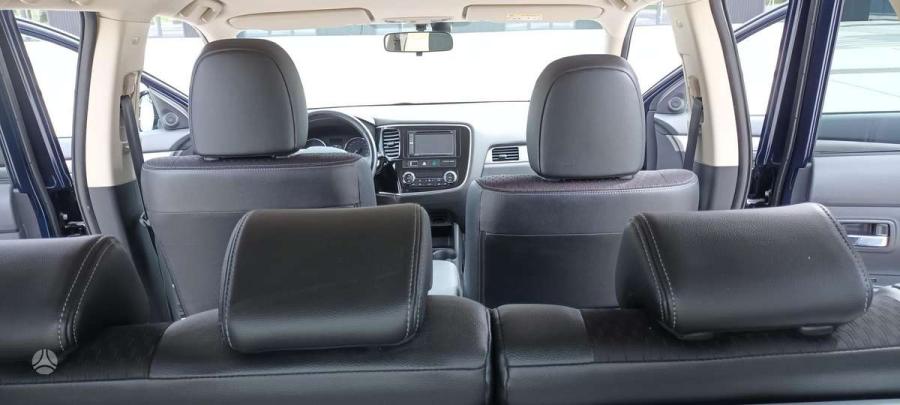 Zils Mitsubishi Outlander 2015 Šauļi, ar dzinēja tilpumu 2.27 L un nobraukumu 211 tūkst. km par 8250 €, foto 19 vietnē AUTOMOTO.COM.LV