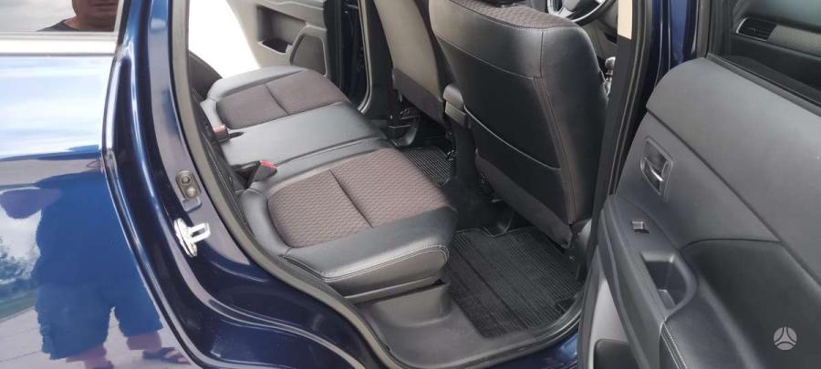Zils Mitsubishi Outlander 2015 Šauļi, ar dzinēja tilpumu 2.27 L un nobraukumu 211 tūkst. km par 8250 €, foto 21 vietnē AUTOMOTO.COM.LV