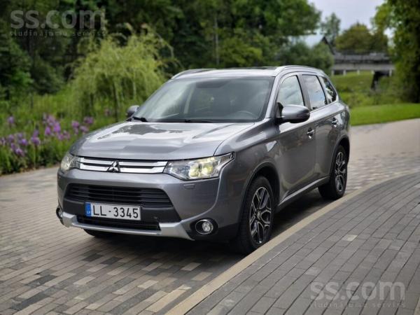 Zils Mitsubishi Outlander 2015 Rēzekne, ar dzinēja tilpumu 2.20 L un nobraukumu 165 tūkst. km par 6850 €, foto 1 vietnē AUTOMOTO.COM.LV