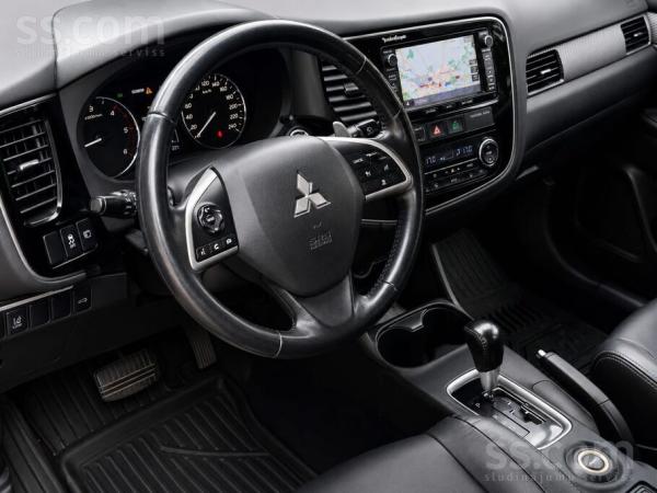 Zils Mitsubishi Outlander 2015 Rēzekne, ar dzinēja tilpumu 2.20 L un nobraukumu 165 tūkst. km par 6850 €, foto 10 vietnē AUTOMOTO.COM.LV