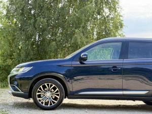 Blue Mitsubishi Outlander 2016 in Siauliai, with an engine capacity of 2.27 L and mileage of 151 thousand km for 13999 €, photo 12 on AUTOMOTO.COM.LV