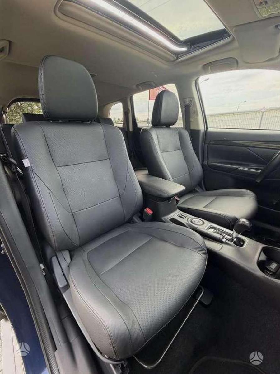 Blue Mitsubishi Outlander 2016 in Siauliai, with an engine capacity of 2.27 L and mileage of 151 thousand km for 13999 €, photo 32 on AUTOMOTO.COM.LV