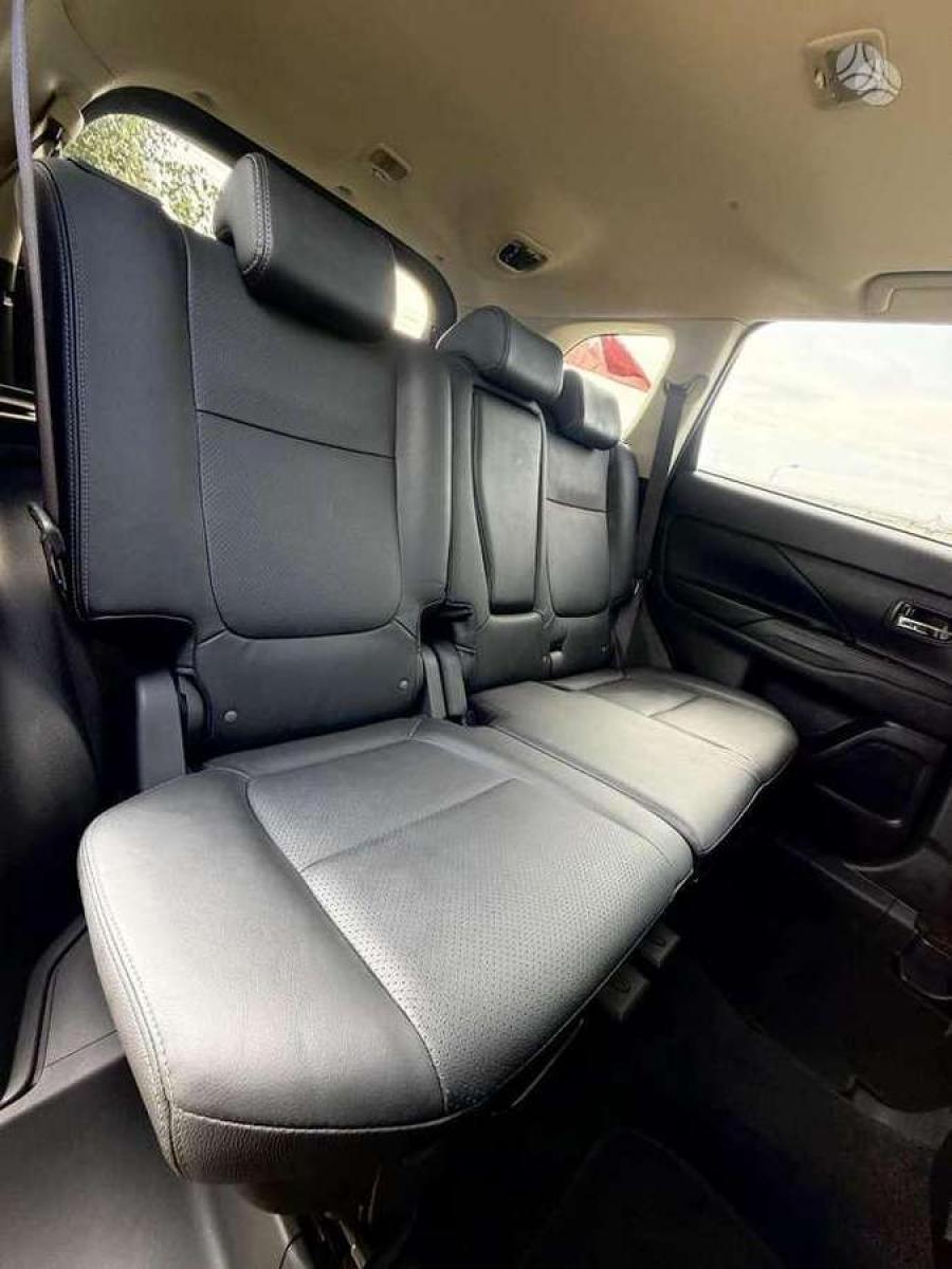 Blue Mitsubishi Outlander 2016 in Siauliai, with an engine capacity of 2.27 L and mileage of 151 thousand km for 13999 €, photo 34 on AUTOMOTO.COM.LV