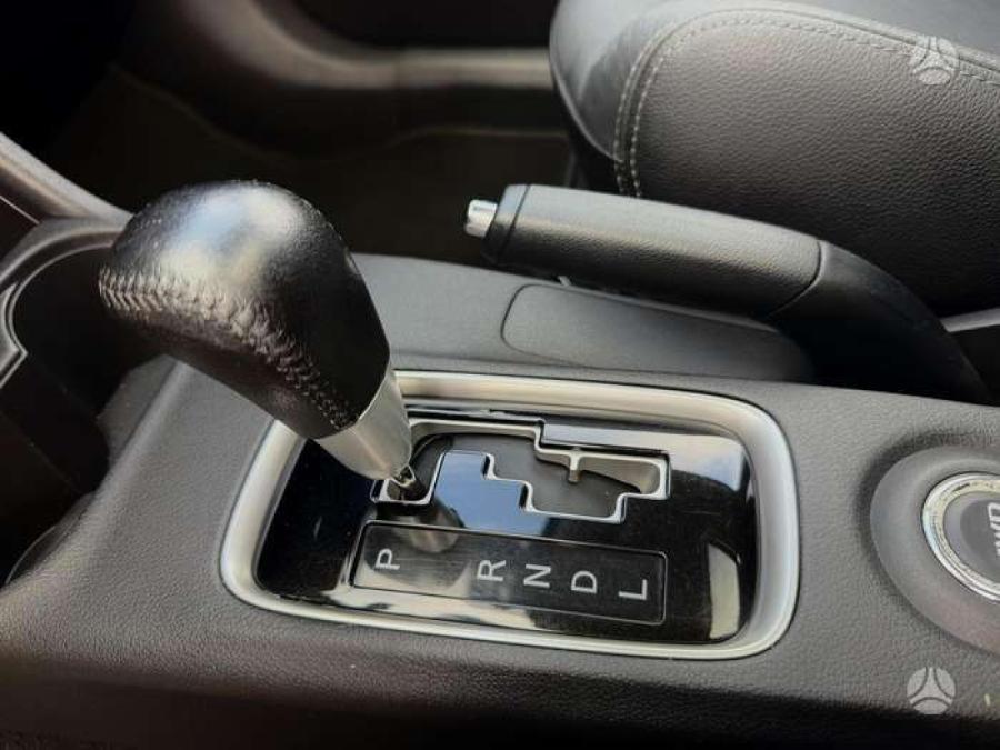 Blue Mitsubishi Outlander 2016 in Siauliai, with an engine capacity of 2.27 L and mileage of 151 thousand km for 13999 €, photo 44 on AUTOMOTO.COM.LV