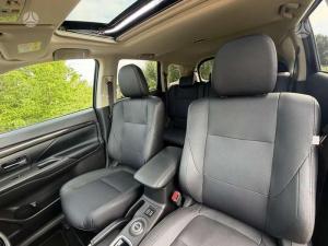 Zils Mitsubishi Outlander 2016 Šauļi, ar dzinēja tilpumu 2.27 L un nobraukumu 151 tūkst. km par 13999 €, foto 29 vietnē AUTOMOTO.COM.LV