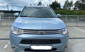Blue Mitsubishi Outlander 2016 in Klaipeda, with an engine capacity of 2.00 L and mileage of 220 thousand km for 5500 €, photo 4 on AUTOMOTO.COM.LV