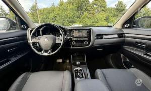 Zils Mitsubishi Outlander 2016 Šauļi, ar dzinēja tilpumu 2.27 L un nobraukumu 151 tūkst. km par 13999 €, foto 28 vietnē AUTOMOTO.COM.LV