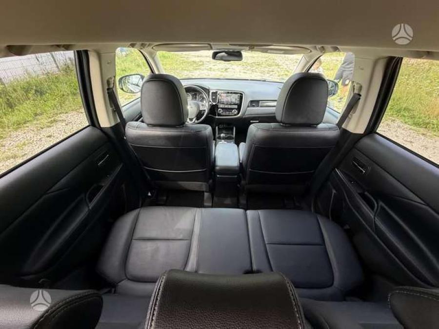 Zils Mitsubishi Outlander 2016 Šauļi, ar dzinēja tilpumu 2.27 L un nobraukumu 151 tūkst. km par 13999 €, foto 40 vietnē AUTOMOTO.COM.LV