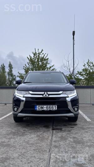Blue Mitsubishi Outlander 2017 in Riga, with an engine capacity of 2.00 L and mileage of 97 thousand km for 15000 €, photo  on AUTOMOTO.COM.LV