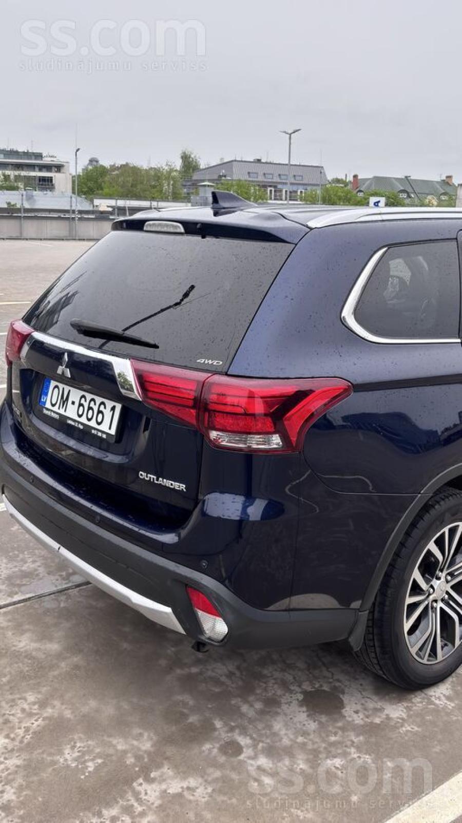 Zils Mitsubishi Outlander 2017 Rīga, ar dzinēja tilpumu 2.00 L un nobraukumu 97 tūkst. km par 15000 €, foto 4 vietnē AUTOMOTO.COM.LV