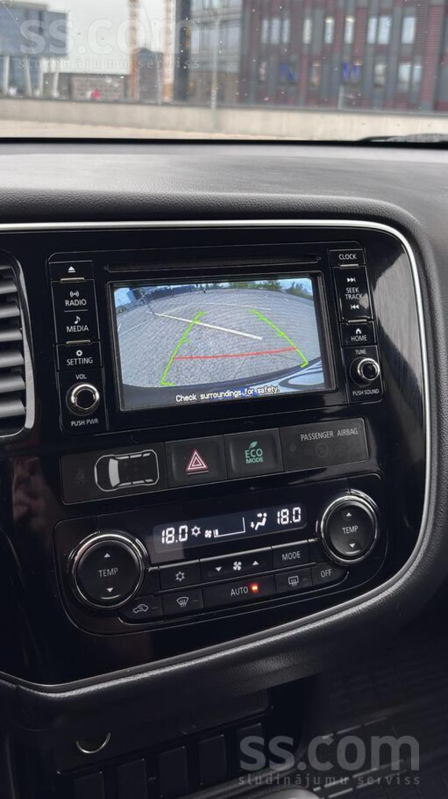 Zils Mitsubishi Outlander 2017 Rīga, ar dzinēja tilpumu 2.00 L un nobraukumu 97 tūkst. km par 15000 €, foto 9 vietnē AUTOMOTO.COM.LV