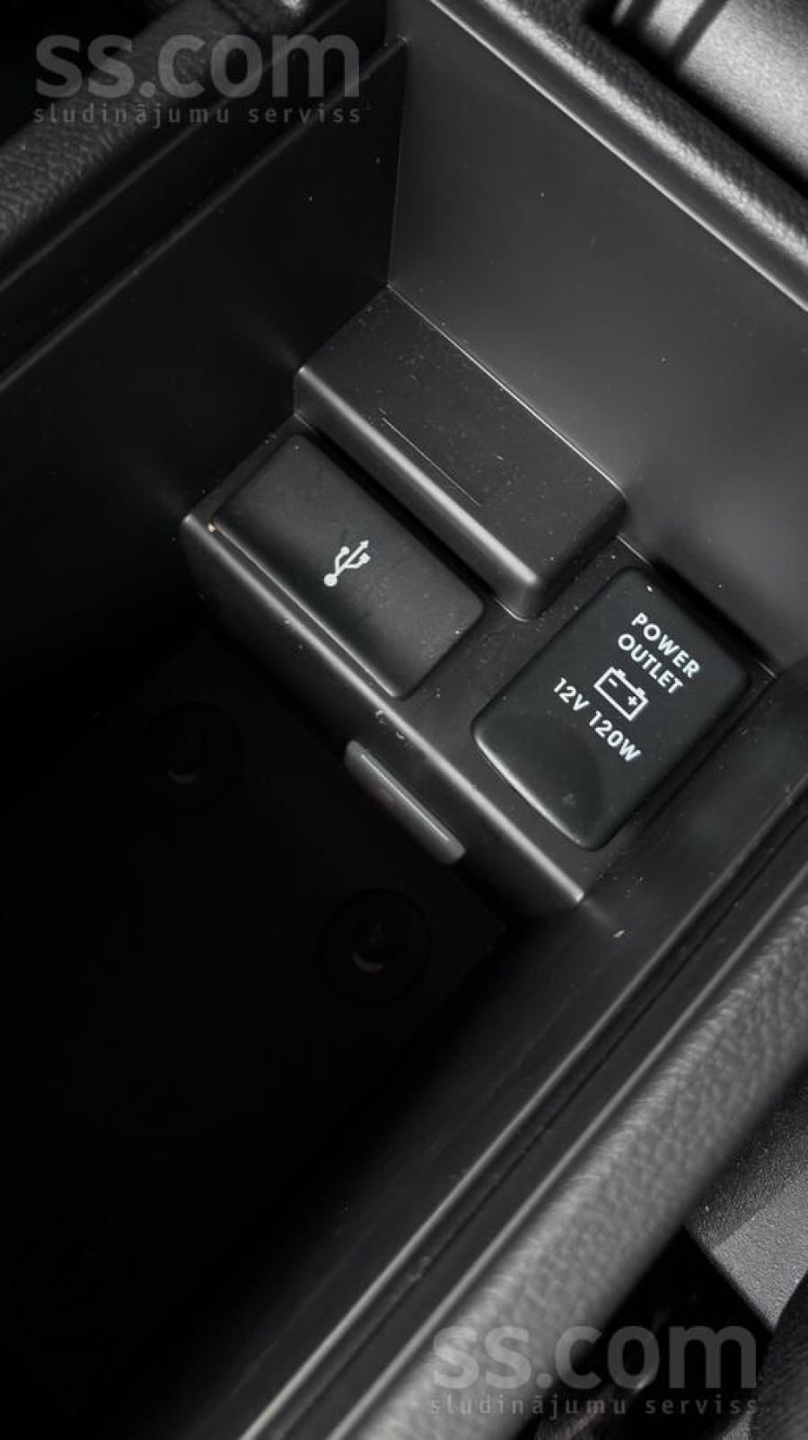 Zils Mitsubishi Outlander 2017 Rīga, ar dzinēja tilpumu 2.00 L un nobraukumu 97 tūkst. km par 15000 €, foto 12 vietnē AUTOMOTO.COM.LV