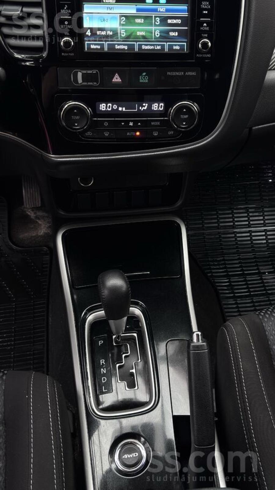 Zils Mitsubishi Outlander 2017 Rīga, ar dzinēja tilpumu 2.00 L un nobraukumu 97 tūkst. km par 15000 €, foto 13 vietnē AUTOMOTO.COM.LV
