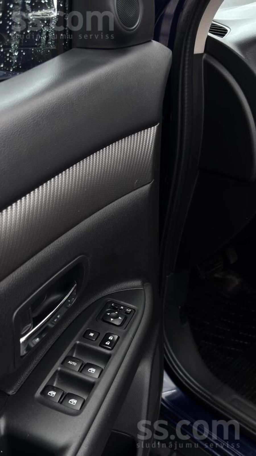 Zils Mitsubishi Outlander 2017 Rīga, ar dzinēja tilpumu 2.00 L un nobraukumu 97 tūkst. km par 15000 €, foto 17 vietnē AUTOMOTO.COM.LV