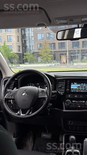 Zils Mitsubishi Outlander 2017 Rīga, ar dzinēja tilpumu 2.00 L un nobraukumu 97 tūkst. km par 15000 €, foto 18 vietnē AUTOMOTO.COM.LV
