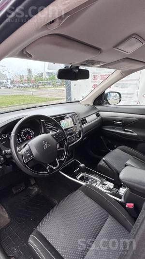 Zils Mitsubishi Outlander 2017 Rīga, ar dzinēja tilpumu 2.00 L un nobraukumu 97 tūkst. km par 15000 €, foto 22 vietnē AUTOMOTO.COM.LV