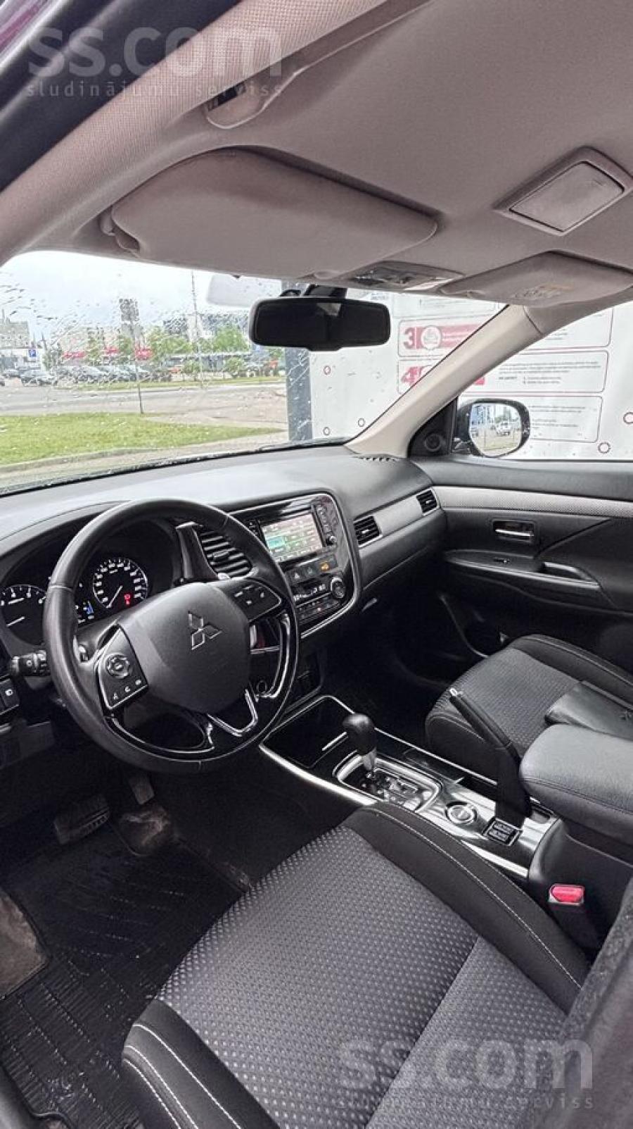 Zils Mitsubishi Outlander 2017 Rīga, ar dzinēja tilpumu 2.00 L un nobraukumu 97 tūkst. km par 15000 €, foto 22 vietnē AUTOMOTO.COM.LV