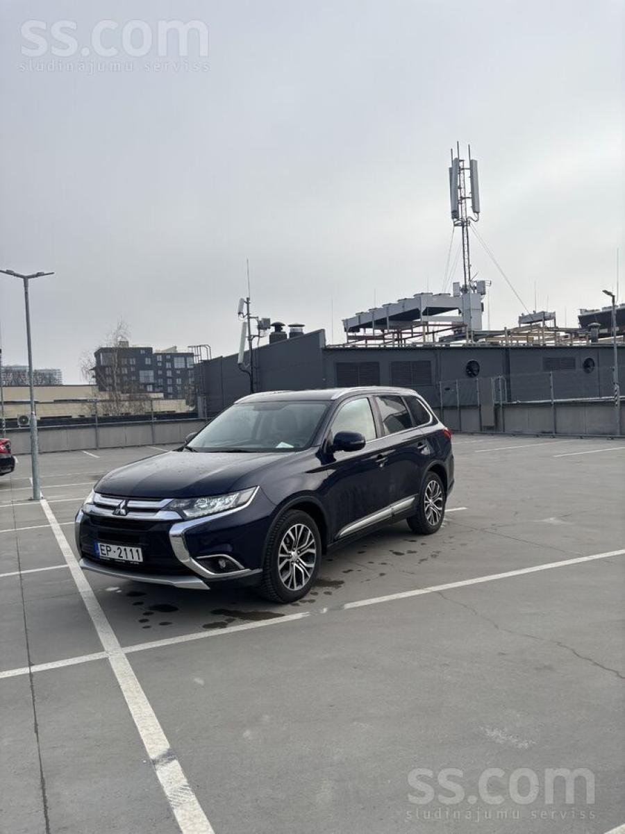Zils Mitsubishi Outlander 2017 Rīga, ar dzinēja tilpumu 2.00 L un nobraukumu 97 tūkst. km par 16000 €, foto 1 vietnē AUTOMOTO.COM.LV