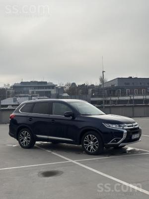 Zils Mitsubishi Outlander 2017 Rīga, ar dzinēja tilpumu 2.00 L un nobraukumu 97 tūkst. km par 16000 €, foto 4 vietnē AUTOMOTO.COM.LV