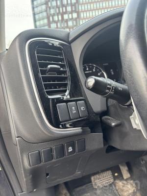 Zils Mitsubishi Outlander 2017 Rīga, ar dzinēja tilpumu 2.00 L un nobraukumu 97 tūkst. km par 16000 €, foto 7 vietnē AUTOMOTO.COM.LV