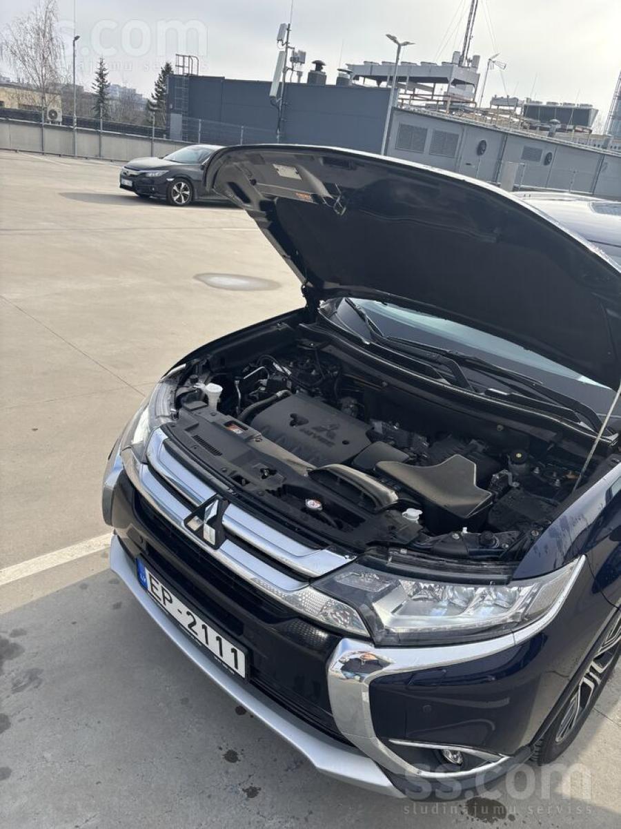 Zils Mitsubishi Outlander 2017 Rīga, ar dzinēja tilpumu 2.00 L un nobraukumu 97 tūkst. km par 16000 €, foto 10 vietnē AUTOMOTO.COM.LV