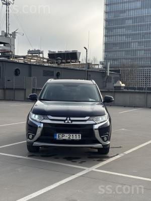 Zils Mitsubishi Outlander 2017 Rīga, ar dzinēja tilpumu 2.00 L un nobraukumu 97 tūkst. km par 16000 €, foto 12 vietnē AUTOMOTO.COM.LV