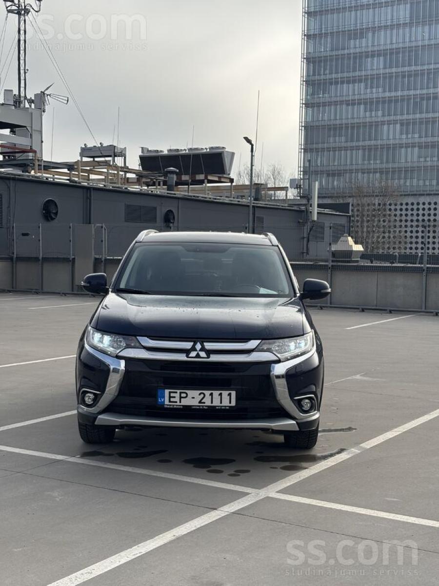 Zils Mitsubishi Outlander 2017 Rīga, ar dzinēja tilpumu 2.00 L un nobraukumu 97 tūkst. km par 16000 €, foto 12 vietnē AUTOMOTO.COM.LV