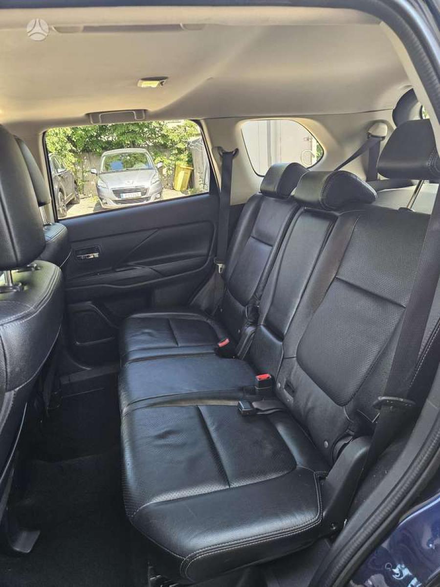 Zils Mitsubishi Outlander 2017 Šauļi, ar dzinēja tilpumu 2.30 L un nobraukumu 227 tūkst. km par 14450 €, foto 17 vietnē AUTOMOTO.COM.LV