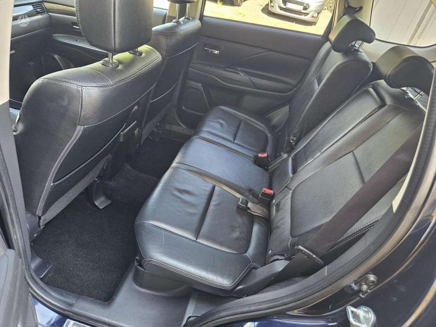 Zils Mitsubishi Outlander 2017 Šauļi, ar dzinēja tilpumu 2.30 L un nobraukumu 227 tūkst. km par 14450 €, foto 18 vietnē AUTOMOTO.COM.LV