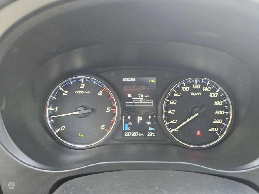 Zils Mitsubishi Outlander 2017 Šauļi, ar dzinēja tilpumu 2.30 L un nobraukumu 227 tūkst. km par 14450 €, foto 38 vietnē AUTOMOTO.COM.LV
