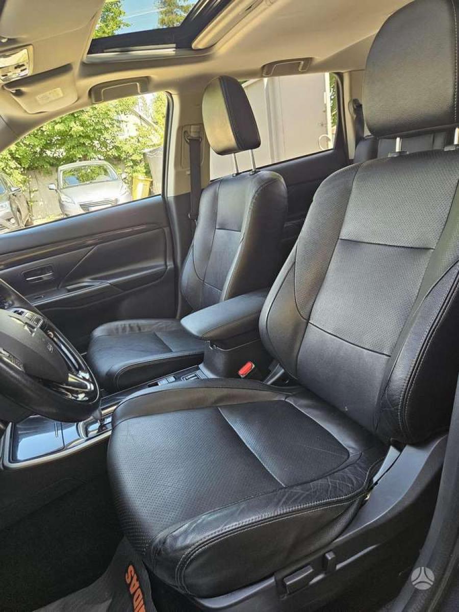 Zils Mitsubishi Outlander 2017 Šauļi, ar dzinēja tilpumu 2.30 L un nobraukumu 227 tūkst. km par 14450 €, foto 17 vietnē AUTOMOTO.COM.LV