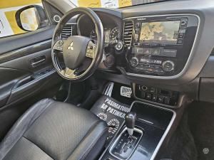 Zils Mitsubishi Outlander 2017 Šauļi, ar dzinēja tilpumu 2.30 L un nobraukumu 227 tūkst. km par 14450 €, foto 19 vietnē AUTOMOTO.COM.LV