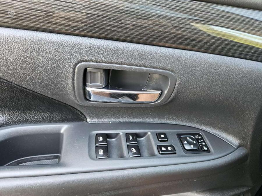 Zils Mitsubishi Outlander 2017 Šauļi, ar dzinēja tilpumu 2.30 L un nobraukumu 227 tūkst. km par 14450 €, foto 37 vietnē AUTOMOTO.COM.LV