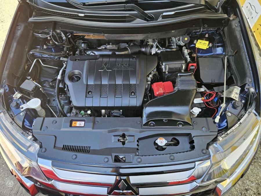 Zils Mitsubishi Outlander 2017 Šauļi, ar dzinēja tilpumu 2.30 L un nobraukumu 227 tūkst. km par 14450 €, foto 42 vietnē AUTOMOTO.COM.LV