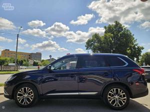 Zils Mitsubishi Outlander 2017 Šauļi, ar dzinēja tilpumu 2.30 L un nobraukumu 227 tūkst. km par 14450 €, foto 10 vietnē AUTOMOTO.COM.LV