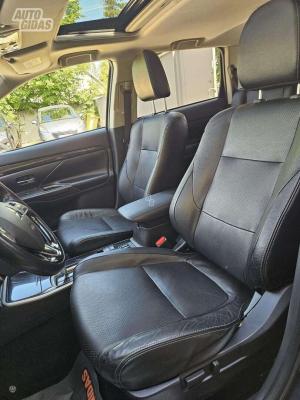 Zils Mitsubishi Outlander 2017 Šauļi, ar dzinēja tilpumu 2.30 L un nobraukumu 227 tūkst. km par 14450 €, foto 17 vietnē AUTOMOTO.COM.LV