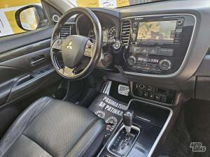 Zils Mitsubishi Outlander 2017 Šauļi, ar dzinēja tilpumu 2.30 L un nobraukumu 227 tūkst. km par 14450 €, foto 19 vietnē AUTOMOTO.COM.LV