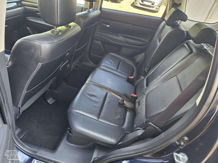 Zils Mitsubishi Outlander 2017 Šauļi, ar dzinēja tilpumu 2.30 L un nobraukumu 227 tūkst. km par 14450 €, foto 20 vietnē AUTOMOTO.COM.LV