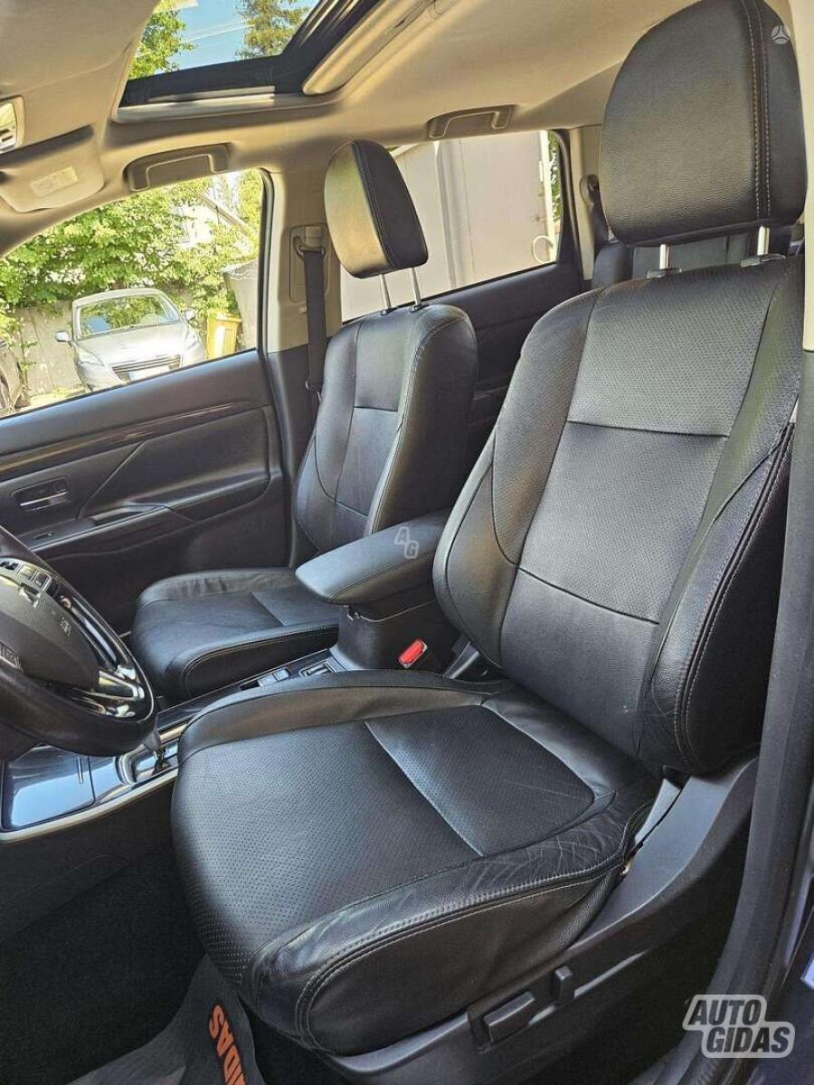 Zils Mitsubishi Outlander 2017 Šauļi, ar dzinēja tilpumu 2.30 L un nobraukumu 227 tūkst. km par 14450 €, foto 21 vietnē AUTOMOTO.COM.LV