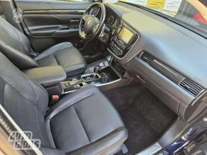Zils Mitsubishi Outlander 2017 Šauļi, ar dzinēja tilpumu 2.30 L un nobraukumu 227 tūkst. km par 14450 €, foto 22 vietnē AUTOMOTO.COM.LV