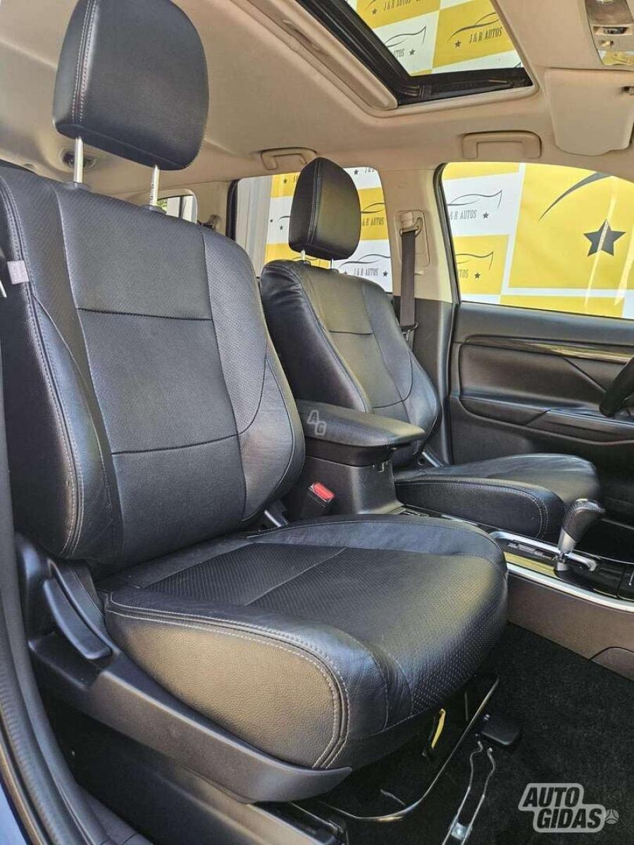 Zils Mitsubishi Outlander 2017 Šauļi, ar dzinēja tilpumu 2.30 L un nobraukumu 227 tūkst. km par 14450 €, foto 23 vietnē AUTOMOTO.COM.LV