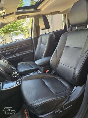 Zils Mitsubishi Outlander 2017 Šauļi, ar dzinēja tilpumu 2.30 L un nobraukumu 227 tūkst. km par 14450 €, foto 18 vietnē AUTOMOTO.COM.LV