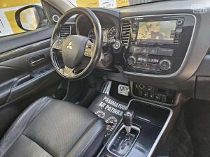 Zils Mitsubishi Outlander 2017 Šauļi, ar dzinēja tilpumu 2.30 L un nobraukumu 227 tūkst. km par 14450 €, foto 22 vietnē AUTOMOTO.COM.LV