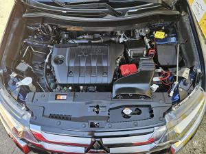 Blue Mitsubishi Outlander 2017 in Siauliai, with an engine capacity of 2.30 L and mileage of 227 thousand km for 14450 €, photo 39 on AUTOMOTO.COM.LV